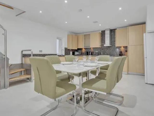 London, W1J 7HZ, United Kingdom | 3 bed townhouse for rent #123942304 | Rentberry