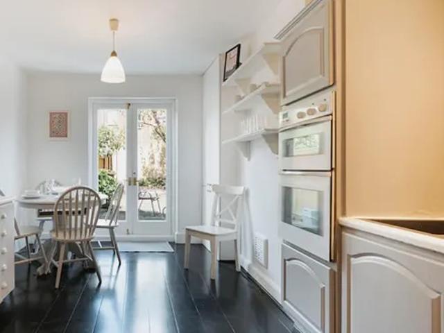 London, W4 2HY, United Kingdom | 3 bed house for rent #152257861 | Rentberry