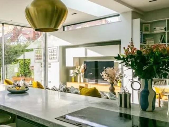 London, W4 4NY, United Kingdom | 4 bed house for rent #123175020 | Rentberry