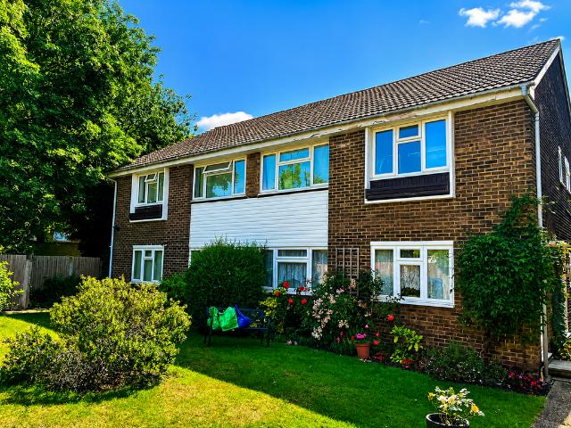 London W7 2 bed maisonette to rent £1,950 pcm £450 pw