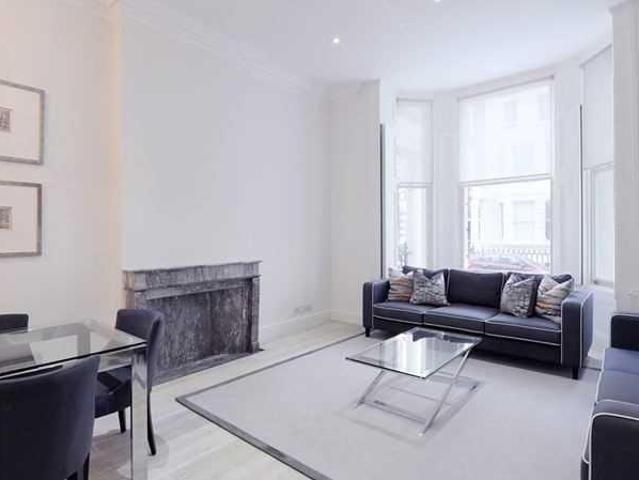 London W8 3 bed apartment to rent £8,883 pcm £2,050 pw