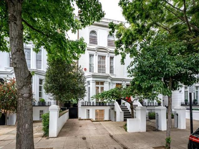 London W8 6 bed semi detached house to rent £15,167 pcm £3,500 pw
