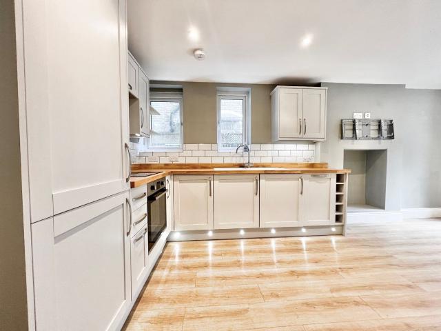 London W9, 2 bed flat to rent, £2,649 pcm | PrimeLocation