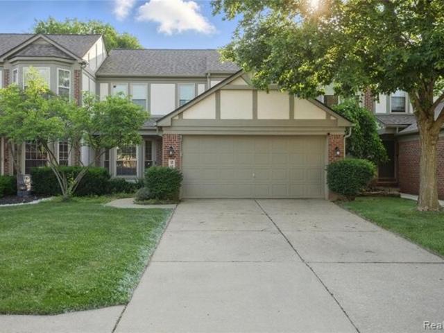 Lone Wolf Ln, Canton, Condo For Sale