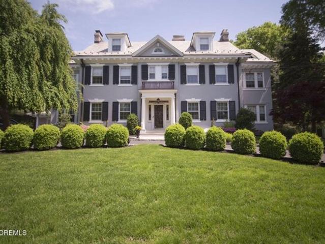 Long Mdw, Mountainside, Home For Sale