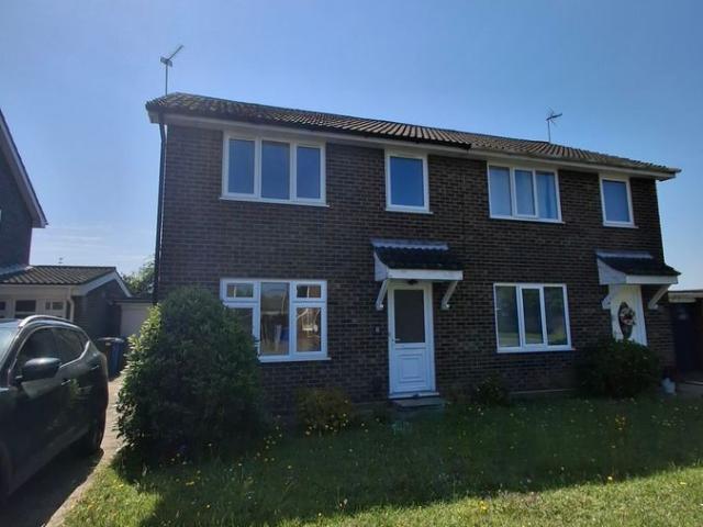 Long Meadow Walk, Lowestoft NR33, 3 bed semi detached house to rent, £750 pcm | PrimeLocation