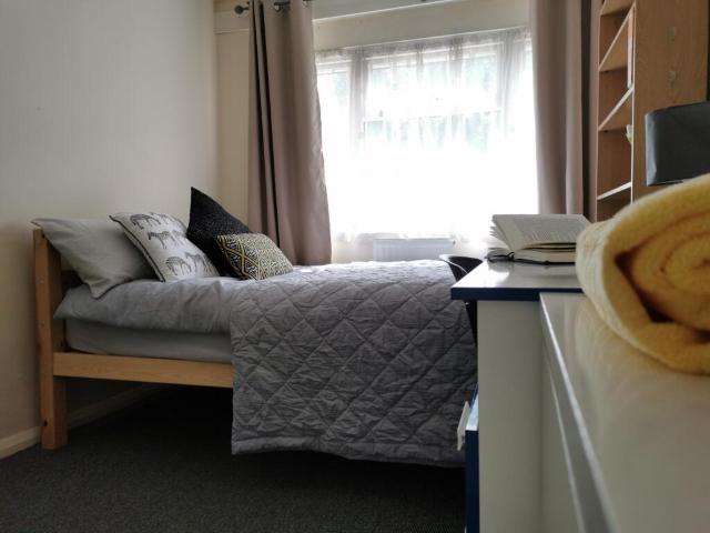 Long Meadow Way, Canterbury, CT2 3 bed flat to rent £1,650 pcm £381 pw