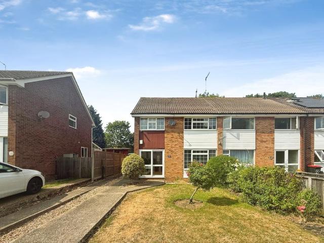 Long Meadow Way, Canterbury CT2 4 bed semi detached house to rent £1,795 pcm £414 pw