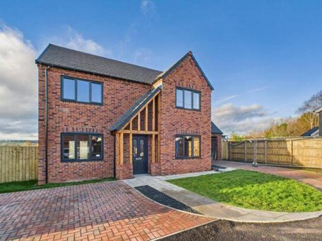 Long Mountain View, 4 Bedroom Detached