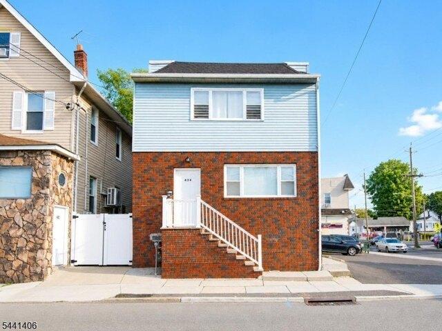 Long Ave, Hillside, Home For Sale