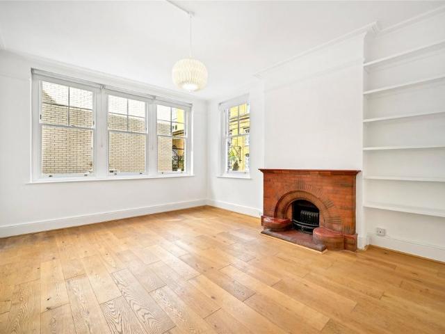 Long Acre, Covent Garden, WC2E 2 bed apartment to rent £3,250 pcm £750 pw