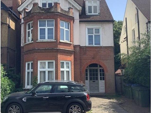 Long Ditton, Surbiton KT6, 2 bed flat to rent, £1,795 pcm | PrimeLocation