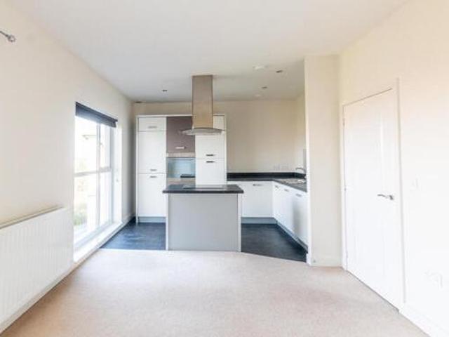 Long Down Avenue, Cheswick Village, 2 Bedroom Flat