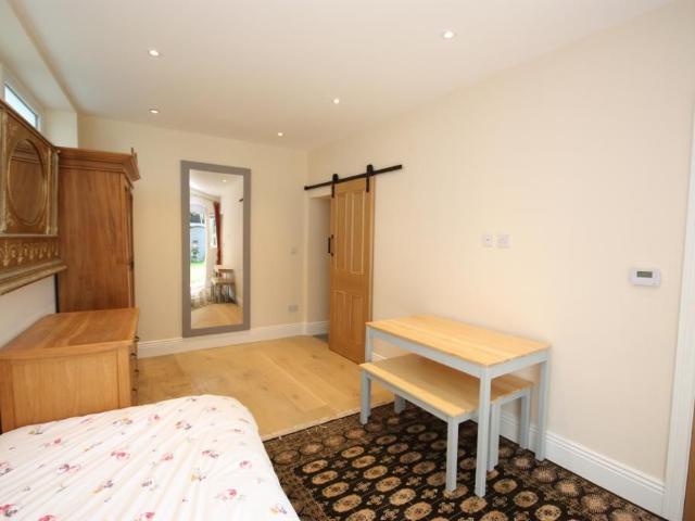 Long Drive, East Acton, London W3, Studio to rent, £1,300 pcm | PrimeLocation