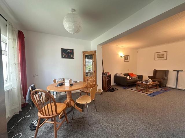 Long Drive, East Acton, London, W3 7PJ 4 bed semi detached house to rent £3,400 pcm £785 pw