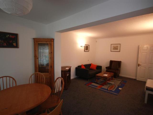 Long Drive, East Acton, London, W3 7PJ 4 bed semi detached house to rent £3,400 pcm £785 pw