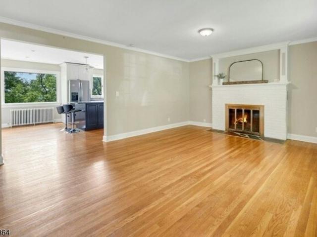Long Hill Rd, Long Hill Township, Home For Sale