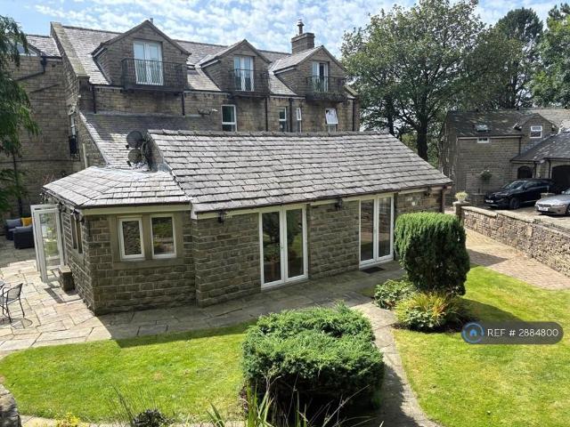 Long House, Dobcross, Oldham, OL3 2 bed bungalow to rent £1,850 pcm £427 pw