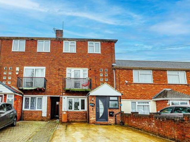 Long John, Hemel Hempstead, 4 Bedroom Terraced