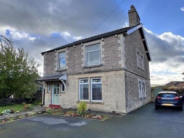 Long Lane, Chapel en le frith, 4 Bedroom Detached