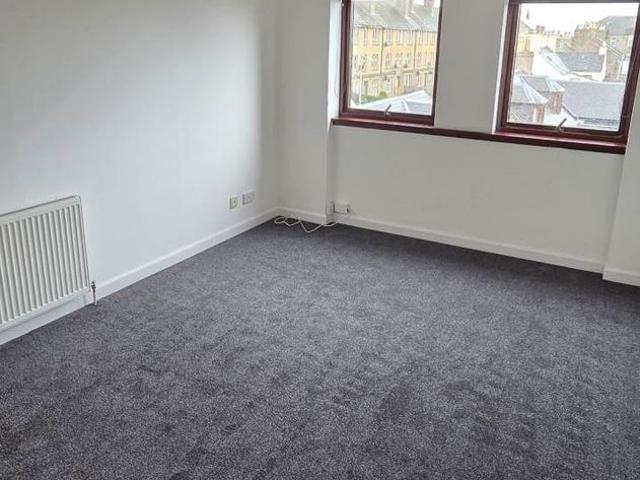 Long Lane, Broughty Ferry DD5, 1 bed flat to rent, £775 pcm | PrimeLocation