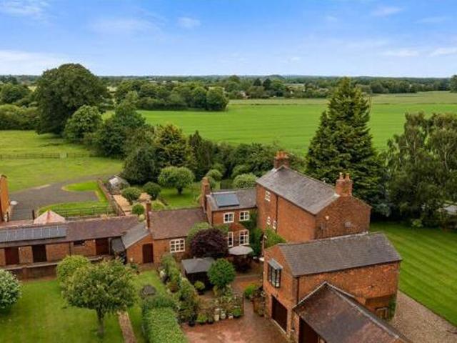 Long Lane Farm, Long Lane, Equestrian Facility For