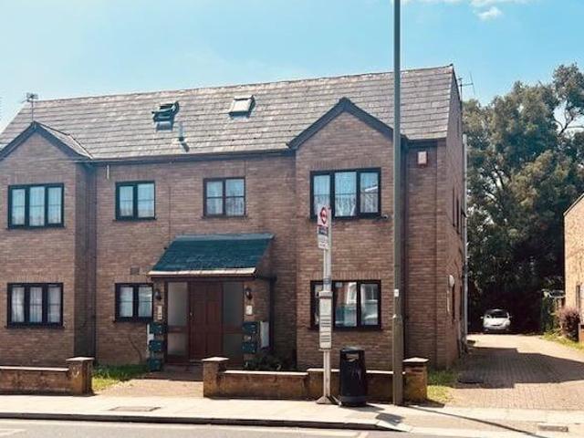 Long Lane, Finchley, 2 Bedroom Flat