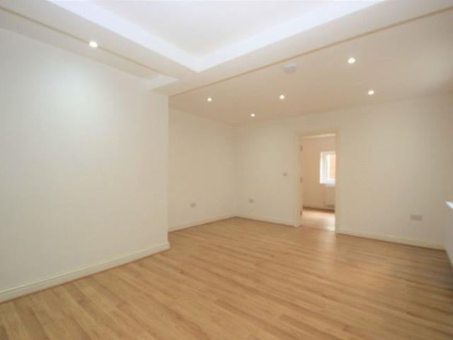 Long Lane, Finchley, N2