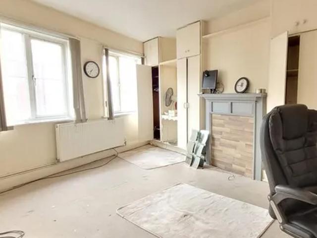 Long Lane, London, N3 2PZ, United Kingdom | 3 bed apartment for rent #121704267 | Rentberry