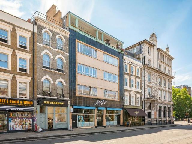 Long Lane, London EC1A 3 bed flat to rent £4,498 pcm £1,038 pw