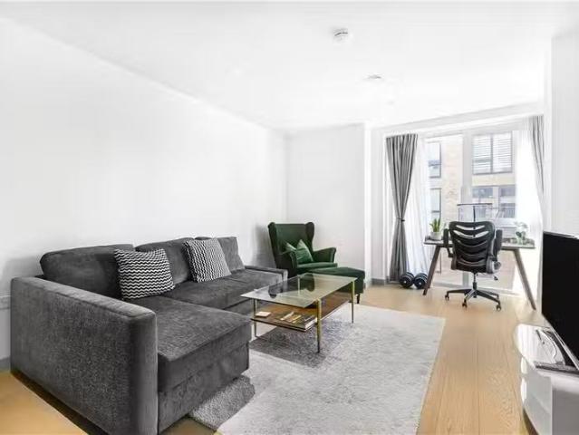 Long Lane, London, SE1 4GT