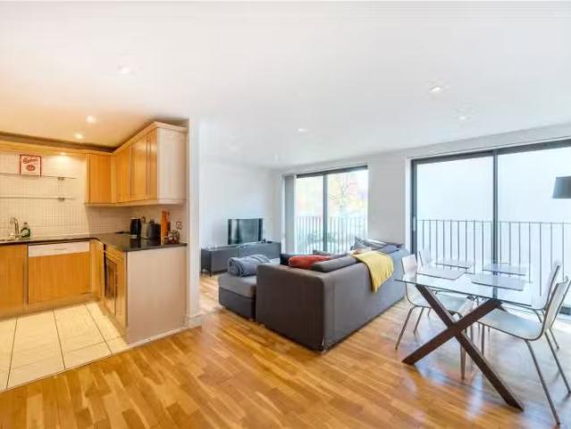 Long Lane, London, SE1 4QA