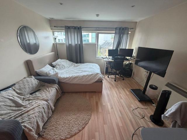 Long Lane, London SE1, Studio to rent, £1,700 pcm | PrimeLocation