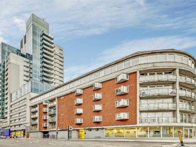Long Lane, London SE1 Studio to rent £1,750 pcm £404 pw