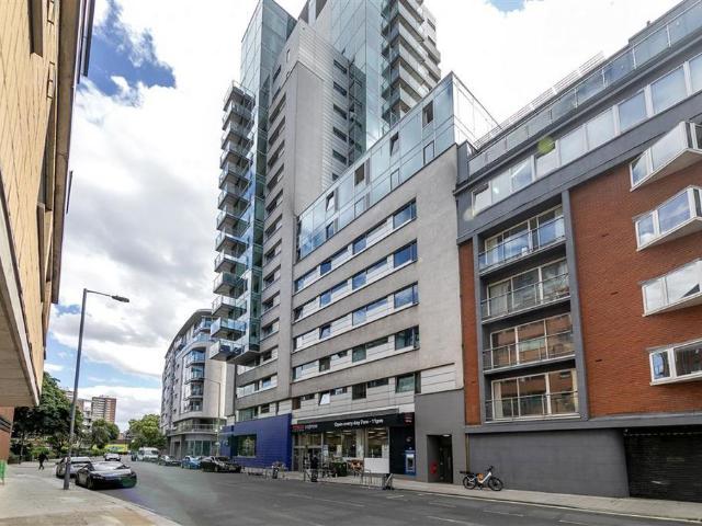 Long Lane, London SE1 Studio to rent £1,700 pcm £392 pw