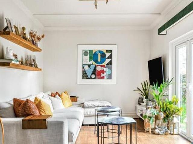 Long Lane, London, 2 Bedroom Apartment