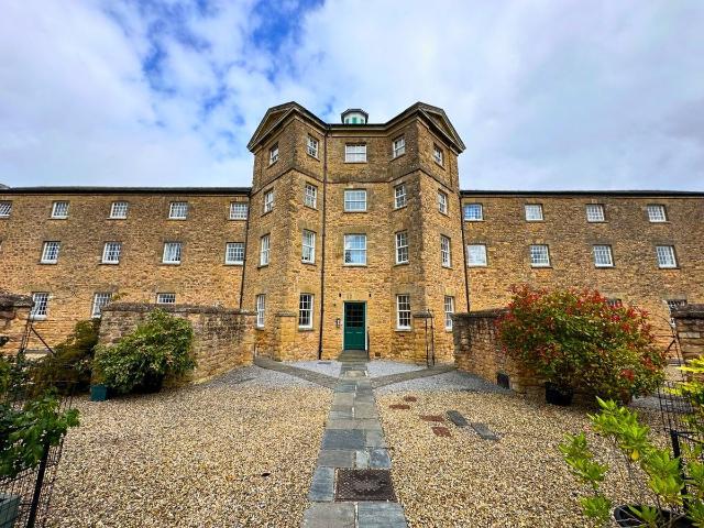 Long Street, Williton, Taunton TA4, 3 bed flat to rent, £1,150 pcm | PrimeLocation