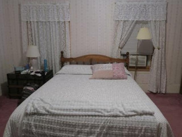 Long term room for rent in my house
