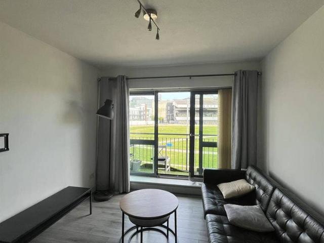 Long Term Room in Shelbourne Park