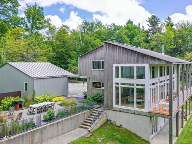 Long View Dr, Becket, Home For Sale