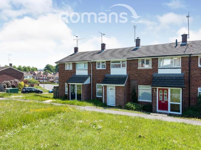Longcroft Close, Basingstoke. 3 bed house to rent £1,495 pcm £345 pw