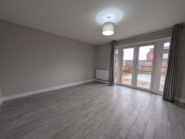 Longacres Way, Chichester