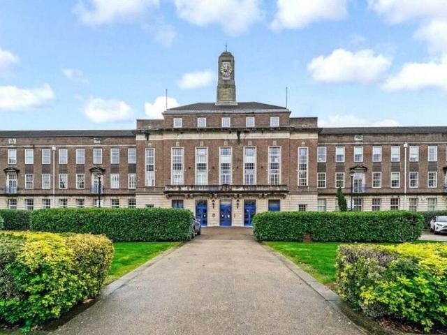 Longbridge Road, Academy Court, RM8 2 bed apartment to rent £1,650 pcm £381 pw