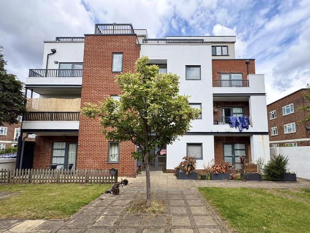 Longbridge Road, Barking IG11, 1 bed flat to rent, £1,600 pcm | PrimeLocation