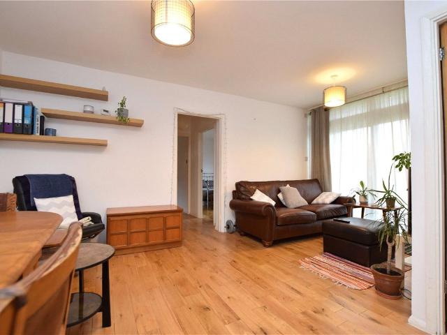 Longbridge Road, Barking IG11, 2 bed flat to rent, £1,500 pcm | PrimeLocation