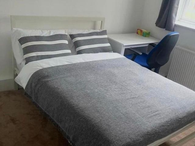 Longbridge Road, Barking IG11, 3 bed shared accommodation to rent, £775 pcm | PrimeLocation