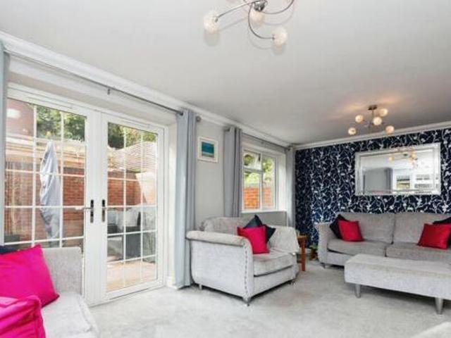 Longdown Road, Sandhurst, 3 Bedroom Semi detached