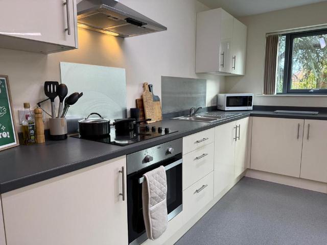 Longdales Lodge, Lincoln LN2 6 bed flat to rent £3,510 pcm £810 pw