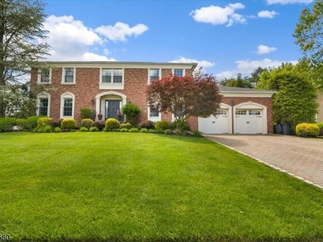 Longell Dr, Wayne, Home For Sale