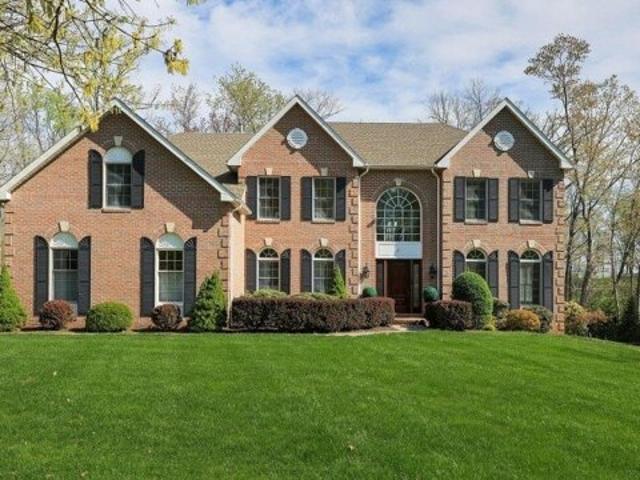 Longford Ct, Warren Twp, Home For Sale